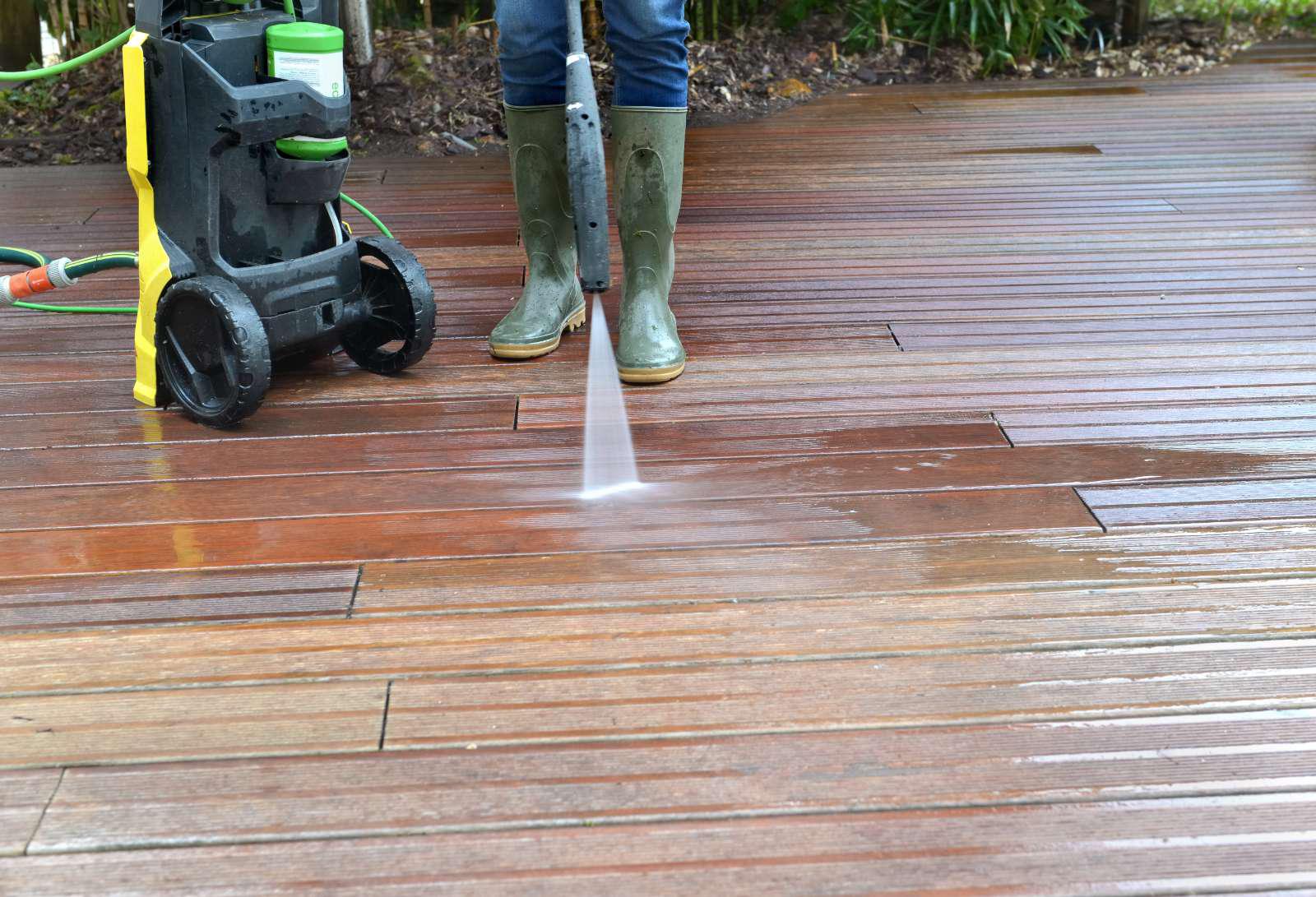 Cleaning a Deck: How to Clean and Seal a Wooden Deck | Window Hero