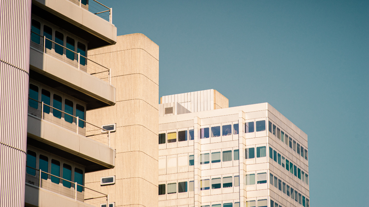 Scheduled Building Maintenance: Maximize ROI & Minimize Risk