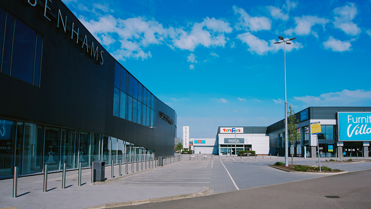 Commercial Pressure Washing for Strip Malls: Complete Guide